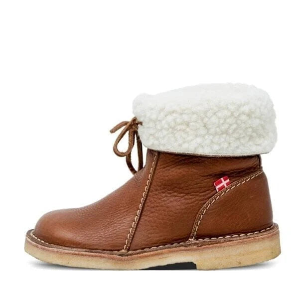 Rustic Ridge Boots - Robust and Stylish Outdoor Boots – Hypebay